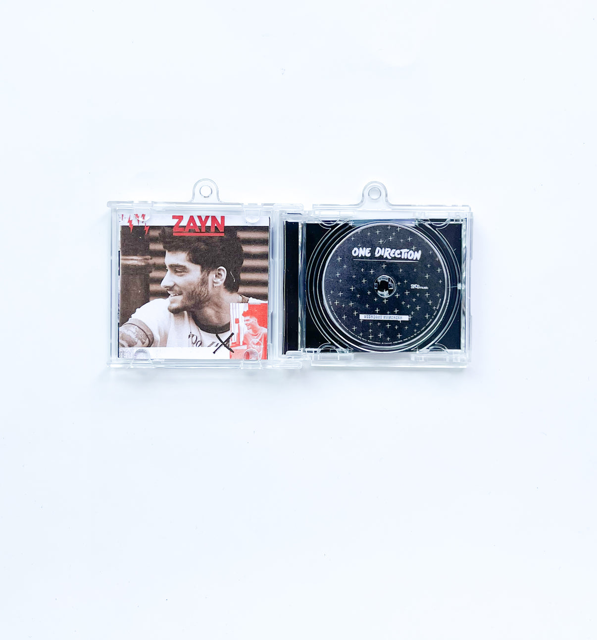 NFC FAN MADE KEYCHAIN - ONE DIRECTION – HS STUDIO